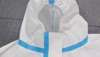 China CE FDA Certificated Non Woven Isolation Gown , Anti Virus White Disposable Overalls for sale