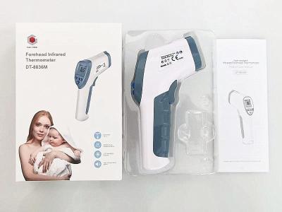 China Backlight LCD Laser 3V Non Contact Infrared Thermometer for sale