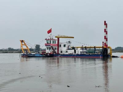 China 20inch Discharge Diameter Cutter Suction Dredger with Max 14m Dredging Depth for sale