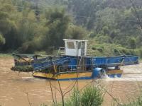 China 16 Cubic Capacity Aquatic Plant Harvester For River Waterweed Duckweed Harvester 2.1m Width for sale