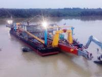 China 1000 KW Diesel Engine Power Small Dredger Machine For Sand Dredging From River Or Sea for sale