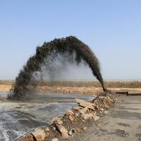 China Long Distance Discharge Sand Dredging Equipment With Diesel Oil Power Type And 20m Spud Length for sale