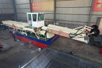 China Hydraulic 1-2M Cutting Aquatic Weed Harvester With Cabin For Aquaculture Pond Weed Harvester for sale