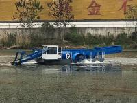 China Floating Algae 8CBM Aquatic Plant Harvester Is Designed To Be Nine Meters for sale