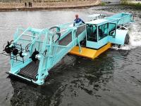 China 12cbm Wheel Driven Aquatic Weed Removal Harvester 4-5km/H for sale