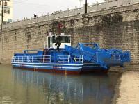 China 1.8 M Cutting Width Propeller Driven 75 KW Power Mowing Boat At 4-5 Km/h Speed for sale