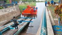 China 18 CBM/20 Tons Aquatic Plant Cutting Boat / Harvester Water Hyacinth Duckweed Cutting And Collection for sale