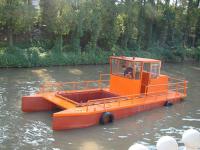 China 75 Kw Diesel Powered Aquatic Grass Cutter Boat With Wheel Driven Mode for sale