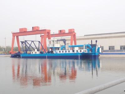 China 6inch to 26 inch Cutter Suction Mud Dredger With GPS and Spud Carriage for Sand and Mud dredging in Dredging Project for sale