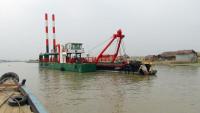 China Sand Suction 26 inch Cutter Suction Sand Dredger for Port Dredging depth 15 meters underwater for sale