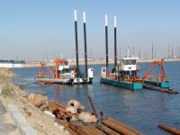 China 500 cbm/h Solid Sand or Mud Dredging Cutter Suction Dredging Boat for Dock Dredging and Mud Removal for sale