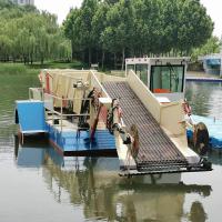 China Waterweed Harvesting Aquatic Weed Harvester Boat With 8m3 Silo Storage Capacity for sale