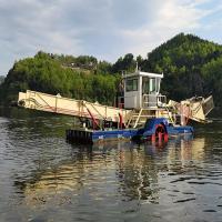 China 16h Battery Life Water Surface Cleaning Boat For Waterweed Harvesting At Affordable for sale