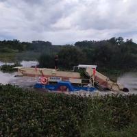 China Large Aquatic Plant Harvester With Diesel Engine For Water Weed Harvesting for sale