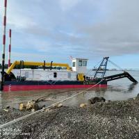 China 1000 Cbm Per Hour Output Sand Suction Dredger With Water Pump For River Sand Mining for sale