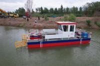 China Eco-Friendly Aquatic Weed Harvester Boat 1.8m Cutting Width 5CBM Hopper for sale