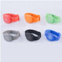 China Portable IP67 Bluetooth Beacon Tag , NRF52832 Wristband Beacon for sale