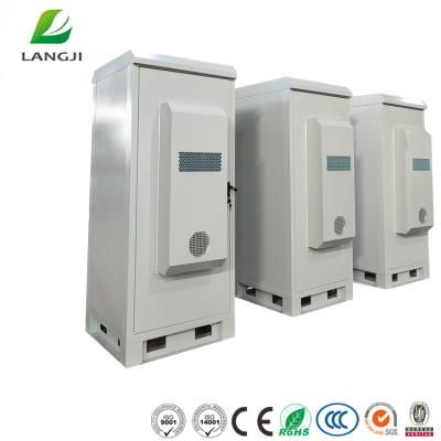 China 2100mm RAL 7035 Telecom Outdoor Cabinets Battery Storage Cabinet With Heat Exchanger for sale