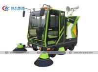 China Electric 4 Wheel 5 Brush Community Road Sweeper 1900mm Width 48V 100Ah with Fog Cannon for sale