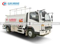 China HOWO 6 CBM Fuel Tank Truck Q235 Carbon Steel with Oil Refilling Dispenser 4x2 for sale