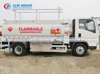 China HOWO 6 CBM Fuel Tank Truck Q235 Carbon Steel with Oil Refilling Dispenser 4x2 for sale