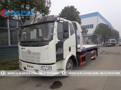 China FAW 4x2 Flatbed Wrecker Towing Truck 4 Ton Rollback Tow Truck 110HP for sale