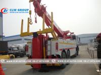 China SINOTRUK HOWO 8x4 360 Degree Rotation Heavy Duty Tow Truck 15 Ton Capacity for sale