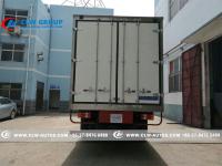 China Sinotruk HOWO 4x2 5 Ton Refrigerated Van Truck LHD RHD 6060x2300mm for sale