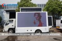 China Foton Forland 4x2 LED Billboard Truck with 7000cd Brightness and 100000-Hour LED Lifespan for Mobile Advertising for sale