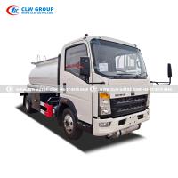 China HOWO 4x2 Fuel Dispenser Truck Explosion-Proof 5-60 L/min 116hp Diesel Engine for sale