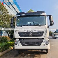 China SINOTRUK HOWO 15T On-Site Mixed Explosive Truck PLC Automated Mixing 360 Degree Boom for sale