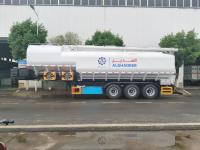China 65m³ Bulk Feed Transport Trailer Tri-axle Low Residual Discharge Remote Control for sale