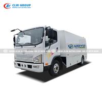 China FAW Tiger VH 6000L Fuel Delivery Truck Dual Independent Refueling Systems 60L/min for sale