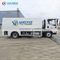 China FAW Tiger VH 6000L Fuel Delivery Truck Dual Independent Refueling Systems 60L/min for sale
