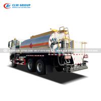 China Sinotruk HOWO 6x4 NX Asphalt Sprayer Truck 15000L 371HP Intelligent Control for sale