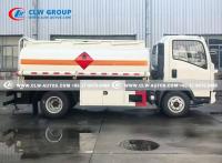 China Sinotruk HOWO 4x2 RHD Diesel Bowser Truck 8000L Carbon Steel Tank Fuel Transport for sale
