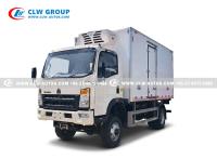China HOWO 4x4 Right-Hand Drive Refrigerated Truck 5.4 Ton Winch 18000kg GVW Cold Chain for sale