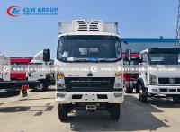 China HOWO 4x4 Right-Hand Drive Refrigerated Truck 5.4 Ton Winch 18000kg GVW Cold Chain for sale