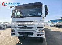 China HOWO 8x4 Refrigerated Truck 400HP 20-30 Ton Payload 58.8m³ Cargo Volume Cold Chain Logistics for sale