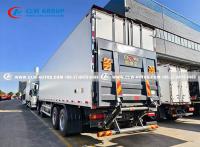 China HOWO 8x4 Refrigerated Truck 400HP 20-30 Ton Payload 58.8m³ Cargo Volume Cold Chain Logistics for sale