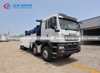 China HOWO 8x4 30 Ton Rotary Wrecker Truck 360° Rotatable Boom Dual 15 Ton Hydraulic Winches for sale