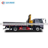 China HOWO 5 Ton Knuckle Boom Crane Truck 140HP XCMG Crane for Lifting and Hauling for sale