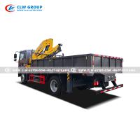 China HOWO 5 Ton Knuckle Boom Crane Truck 140HP XCMG Crane for Lifting and Hauling for sale