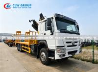 China Sinotruk HOWO 6x4 Flatbed Wrecker Truck 10 Ton Knuckle Boom Crane 25000kg GVW for sale