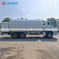 China Sinotruk HOWO 6x4 25m³ LPG Refueling Truck with Weichai 336HP Engine and High-Strength Carbon Steel Tank for sale