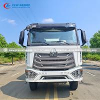 China Sinotruk HOWO 6x4 25m³ LPG Refueling Truck with Weichai 336HP Engine and High-Strength Carbon Steel Tank for sale