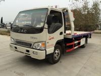 China JAC 6 Wheel Flatbed Recovery Tow Truck 4 Ton Capacity 5200x2300mm Loading Plate 130HP Diesel Engine for sale
