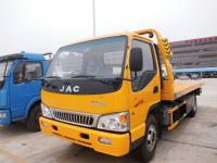 China JAC 6 Wheel Flatbed Recovery Tow Truck 4 Ton Capacity 5200x2300mm Loading Plate 130HP Diesel Engine for sale