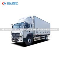 China Foton 6.8m Insulated Poultry Transport Truck for 40,000-60,000 Day-Old Chicks for sale