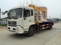 China Dongfeng 6 Ton Flatbed Wrecker Tow Truck with 6.3 Ton Telescopic Crane - 6000kg Towing Capacity for sale